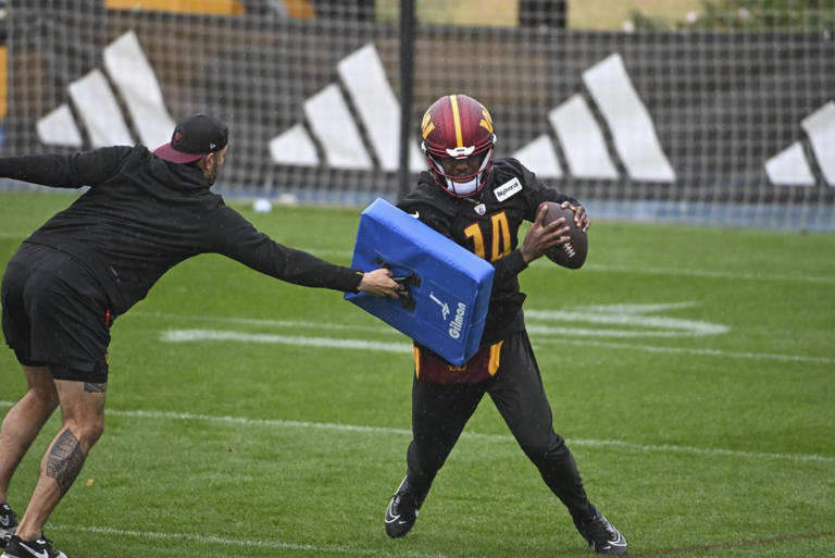 Washington Commanders to start QB Josh Johnson vs. Dallas Cowboys