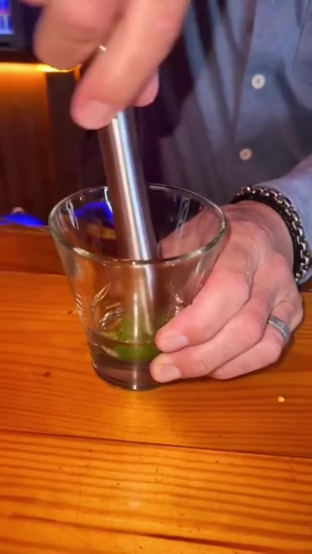 The perfect mint julep!🐎