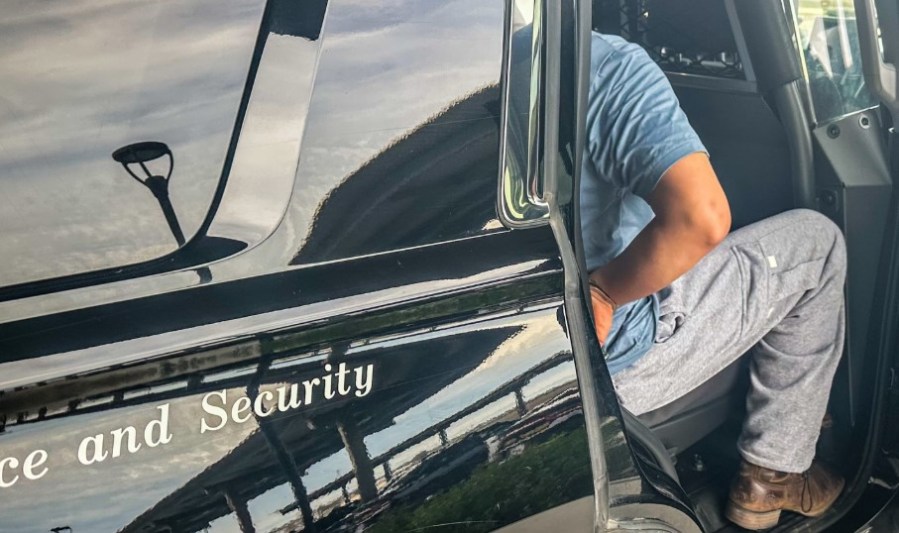 Hit-and-run driver turns himself in after suspected DUI crash near Laton