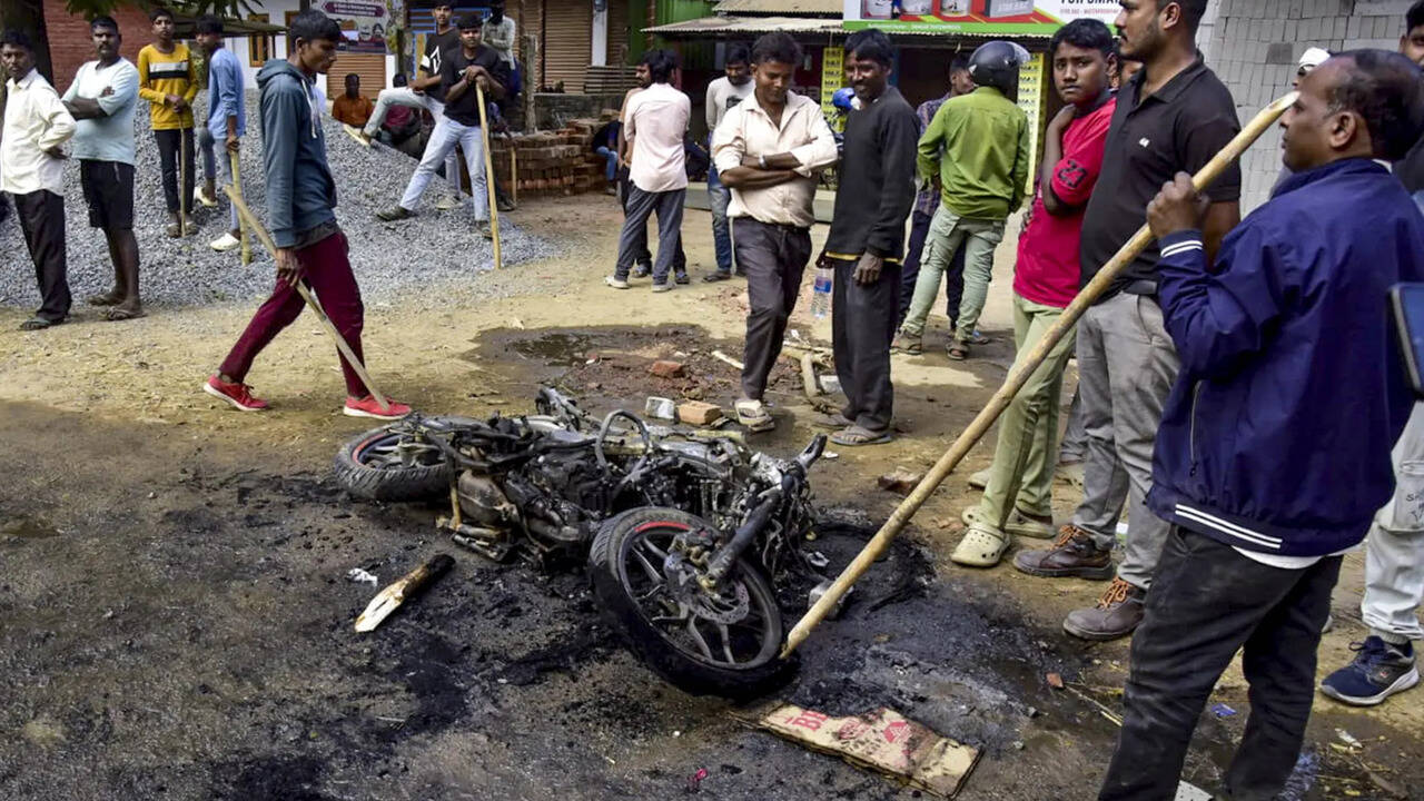 Assam: West Karbi Anglong on edge as Army conducts flag march after ...