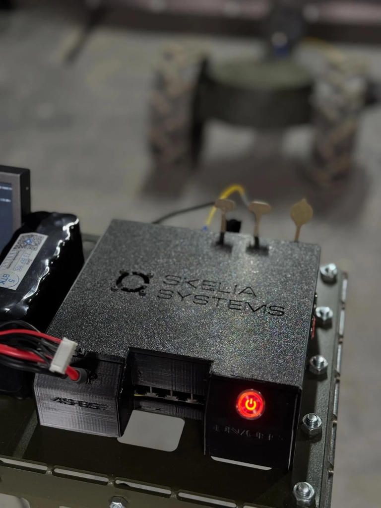 Ukrainian ground robot Bambetel upgraded with fibre-optic ...