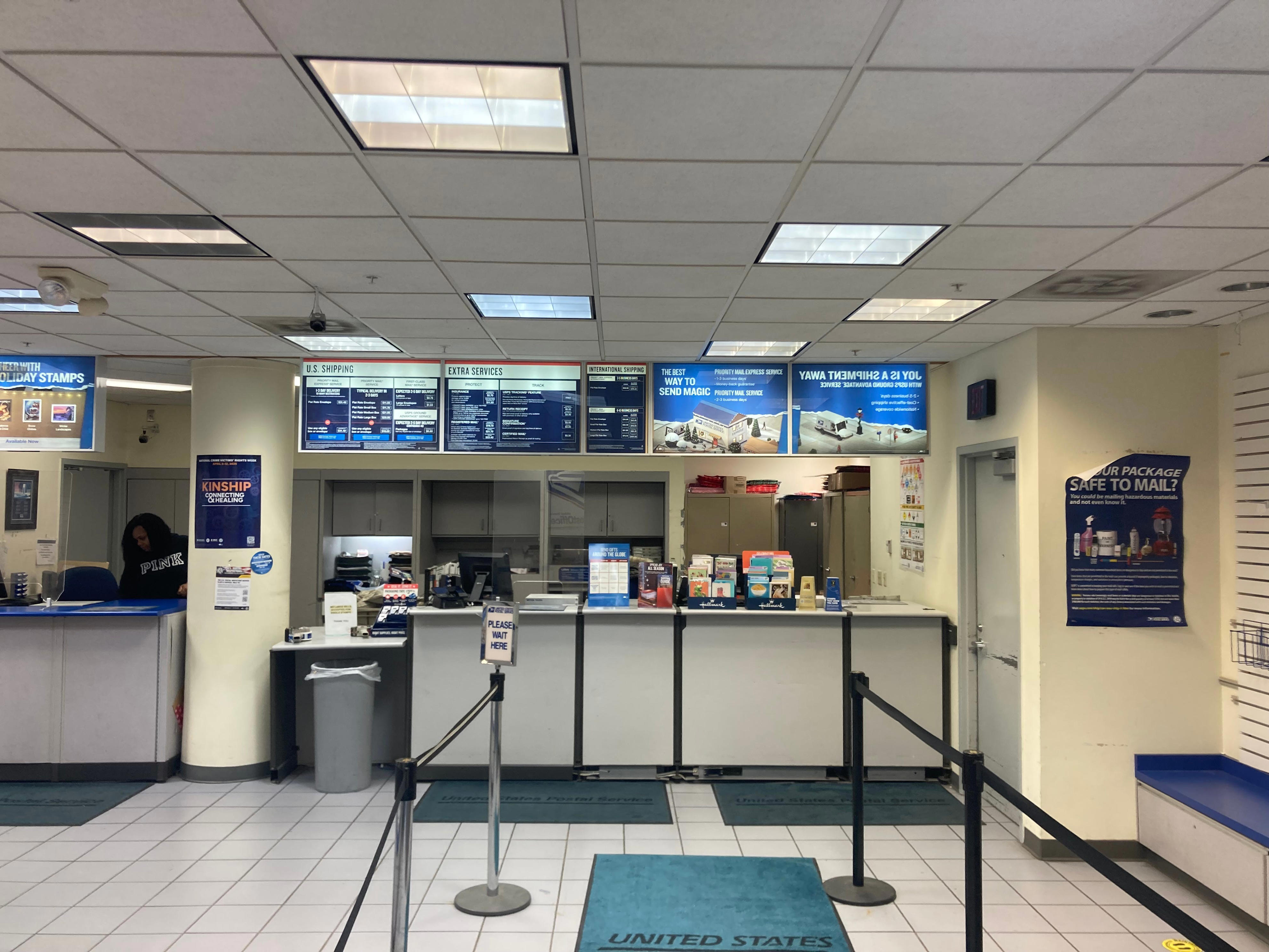 Post office in Detroit's Renaissance Center to close