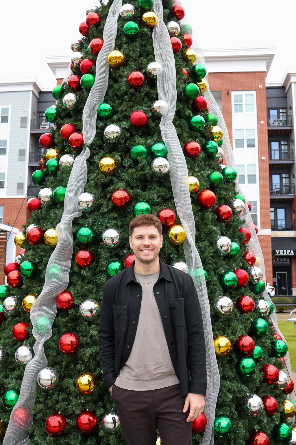 Hunky ex-Long Island star QB scores as Hallmark’s new Mr. Christmas