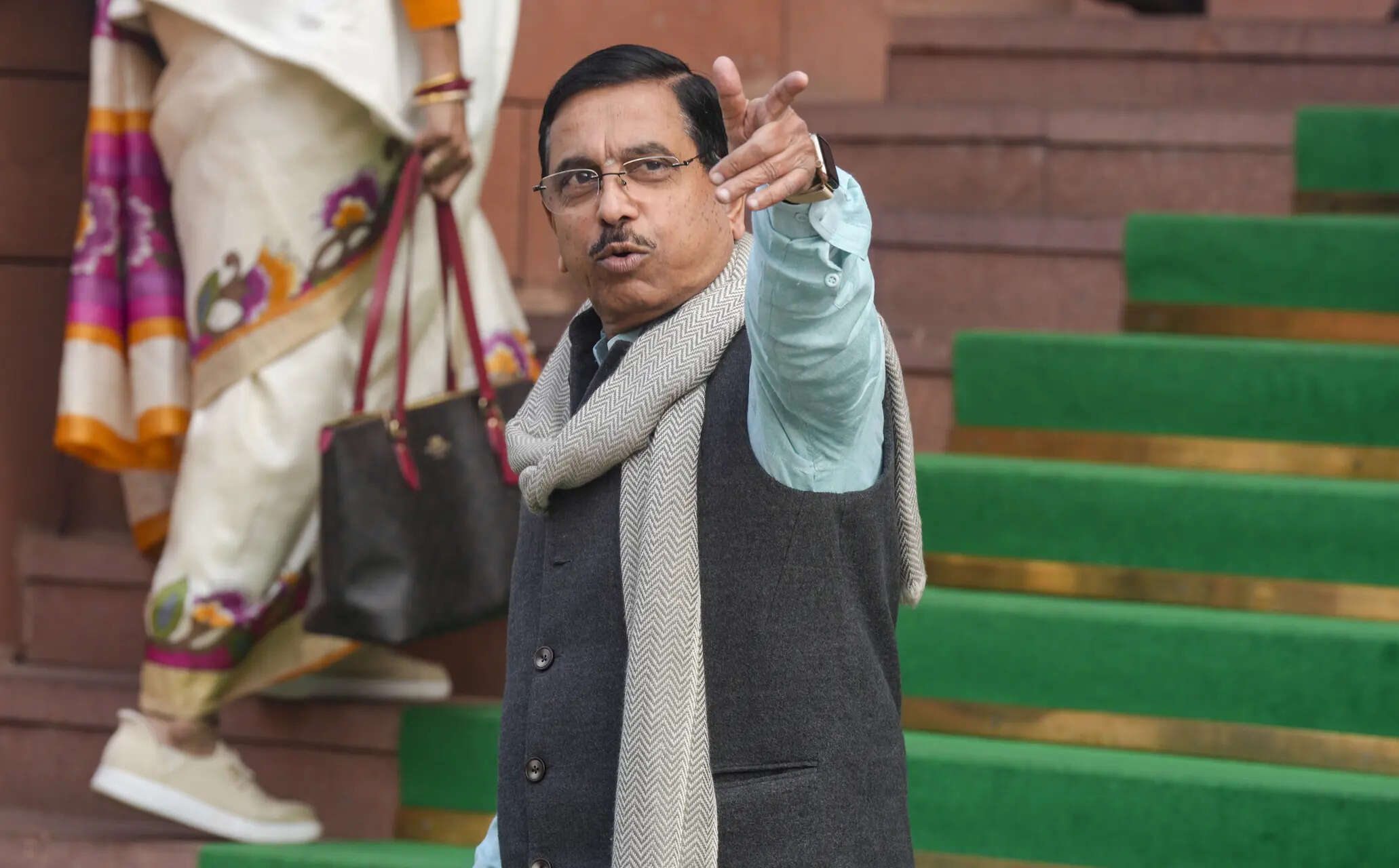 Govt proactively addressing consumer complaints on 'innovative' dark ...