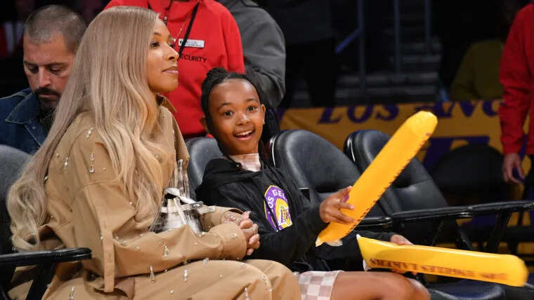 LeBron James' wife Savannah James and daughter Zhuri show how Los ...