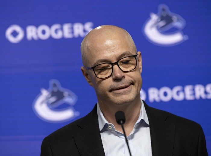Canucks live: Merry Christmas, now get out of town; World Junior prospects