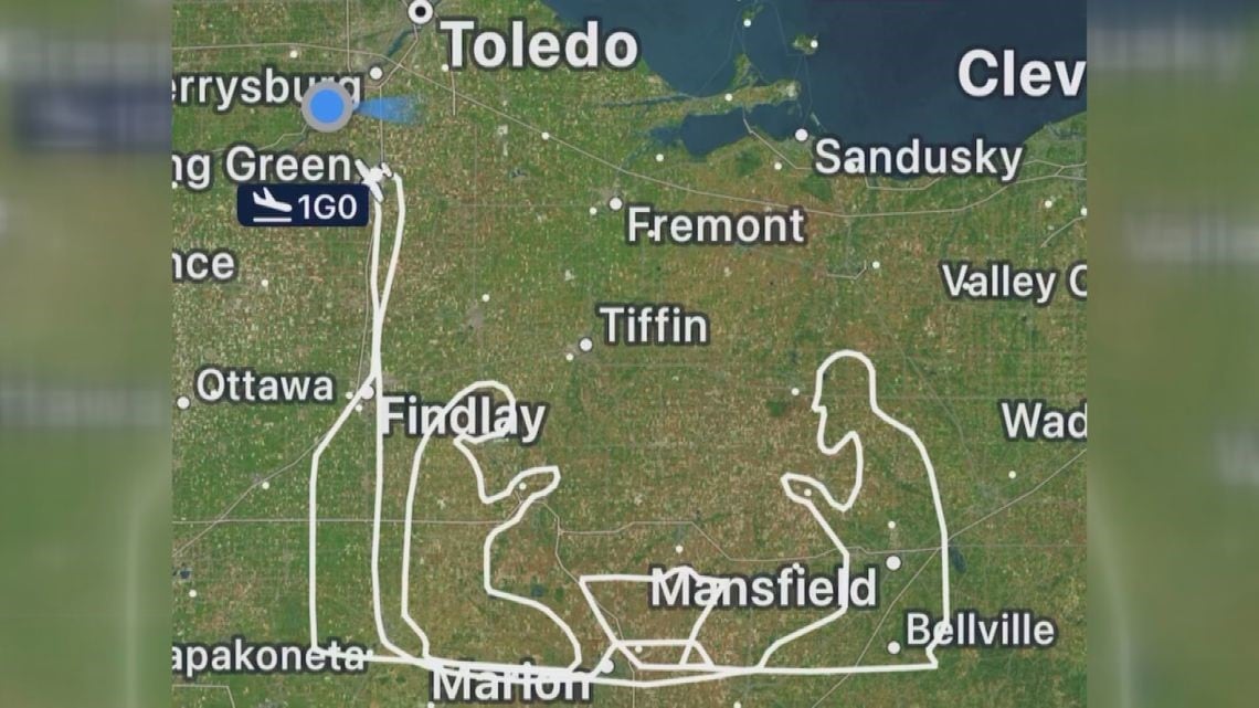 Pilot creates nativity scene using flight plan