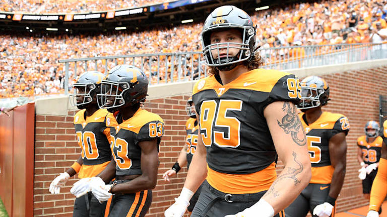 Versatile in-state Tennessee defensive lineman to explore new opportunities