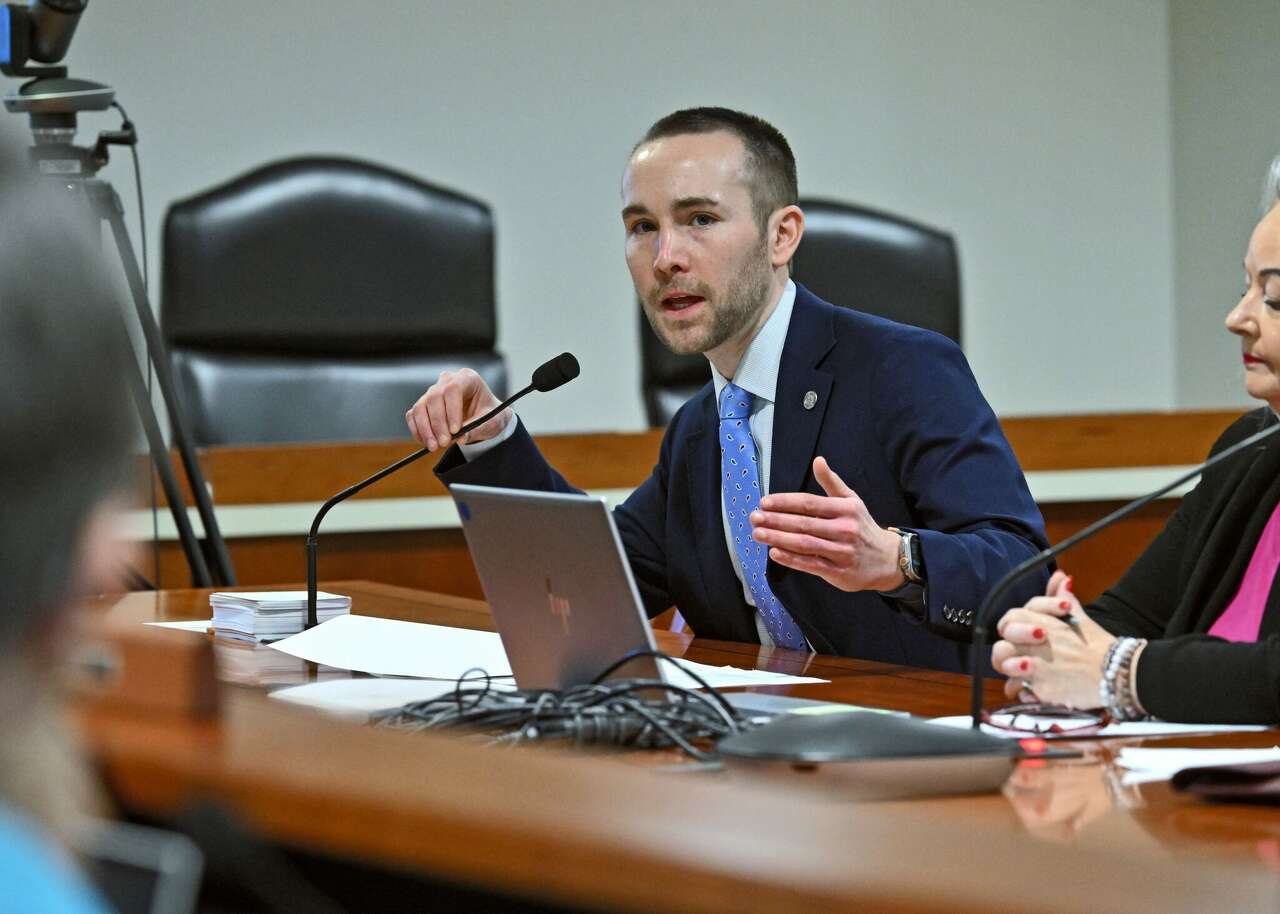 Whitmer signs Schuette-backed bill updating Home Heating Credit formula