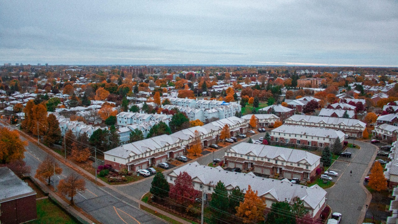 Canada considers opening housing to more foreign capital