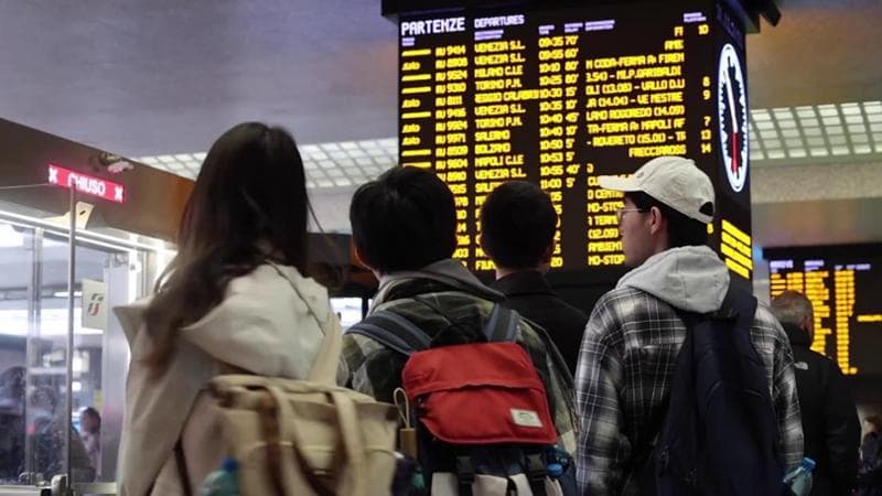 Termini, disagi nella vigilia di Natale: ritardi fino a 90 minuti