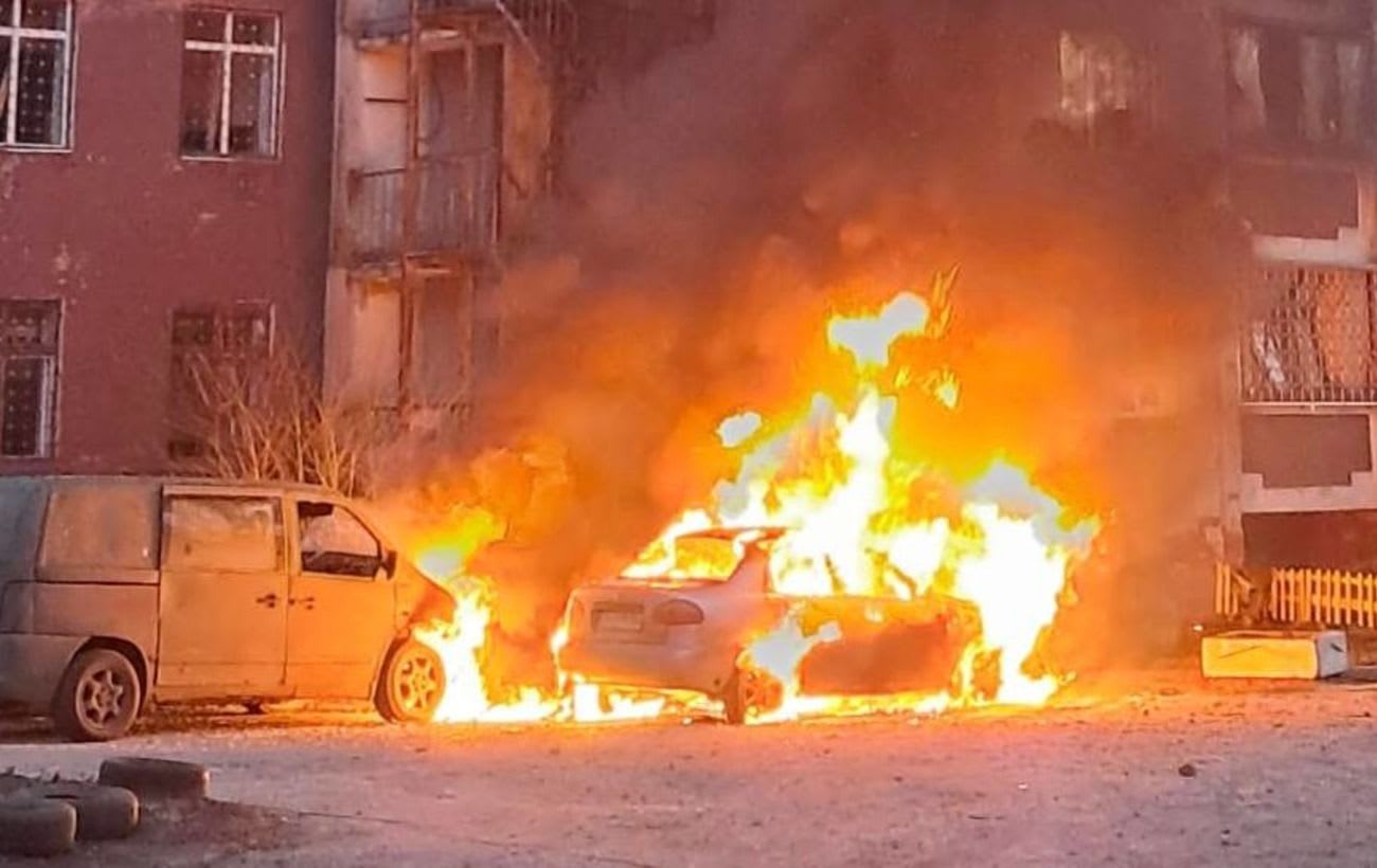 Ukraine's Chernihiv under Russian attack again: Multi-story building on ...