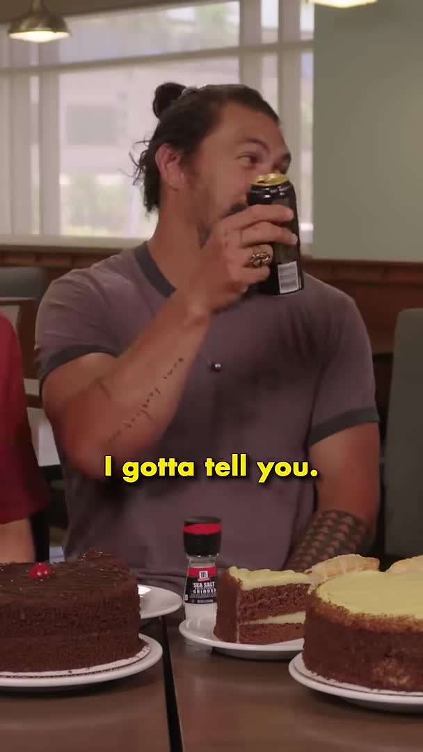 Jason Momoa tries to Lady and the Tramp!