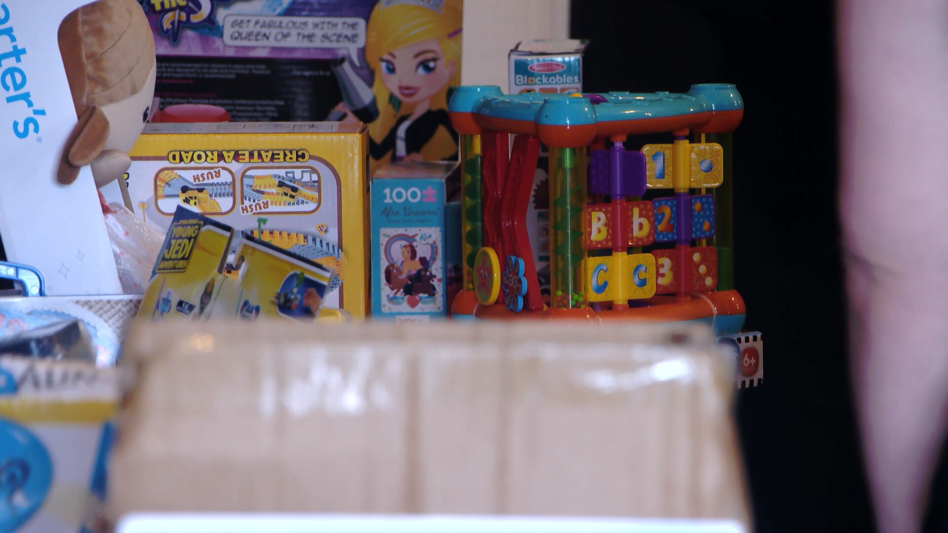 North Nashville community holds last-minute Christmas Eve toy drive