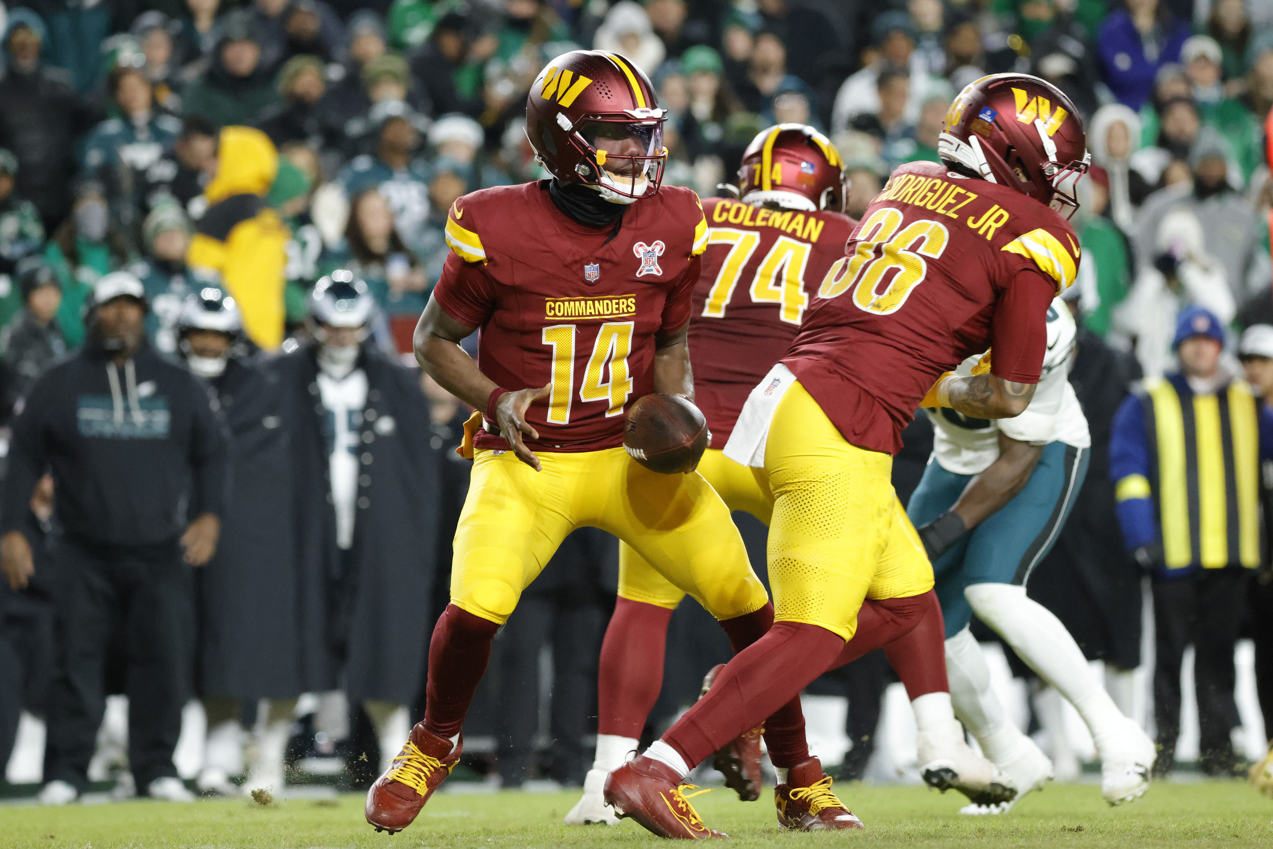 Commanders to start QB Josh Johnson in week 17