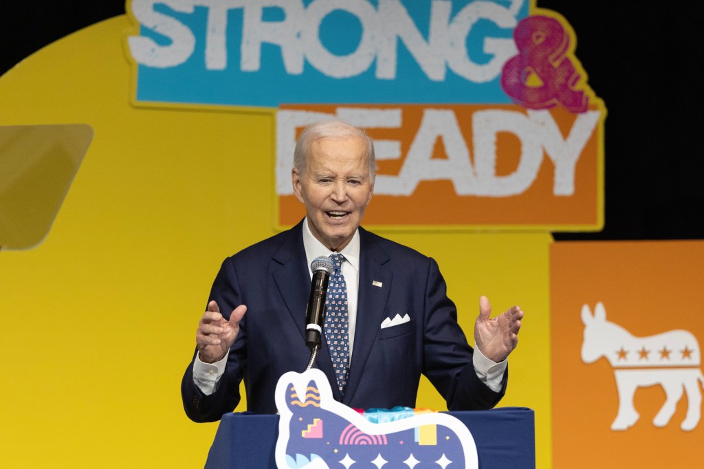 DNC 'drowning' in nearly $16M of debt — and finger-pointing after ...