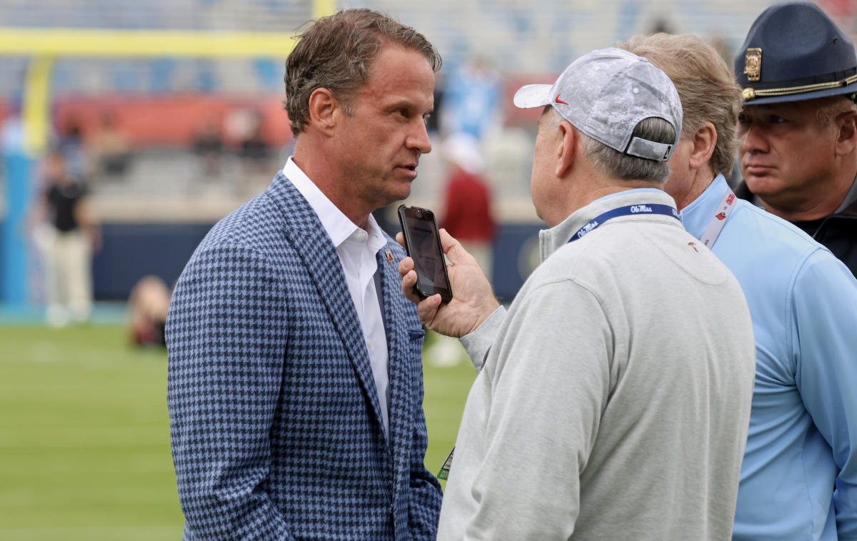 An elite 5-star recruit is hoping to receive an offer from Lane Kiffin ...