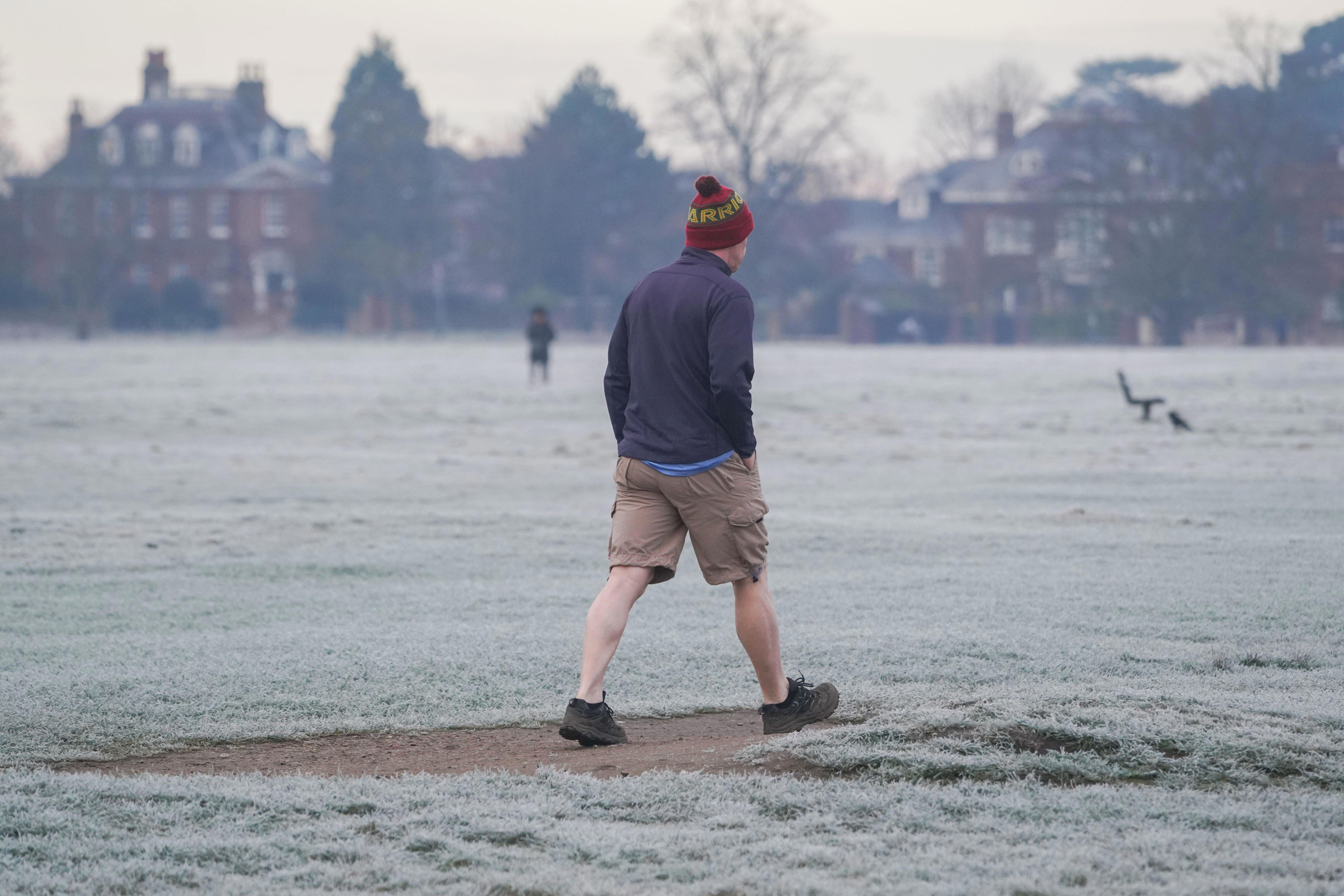 Maps show cold weather and wind warnings for Christmas Day