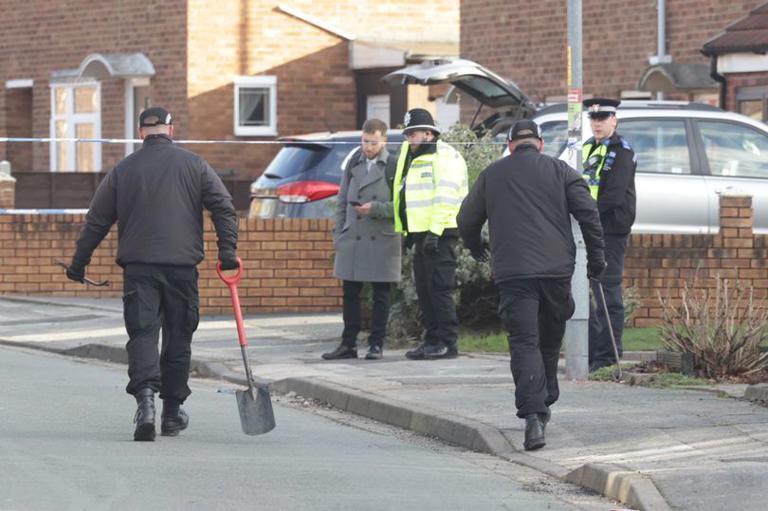 Attempted murder arrests over Midlands shooting that left man fighting ...