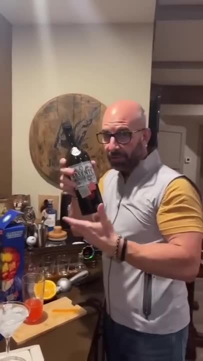 A drink with absinthe? 🫣🫣🍸