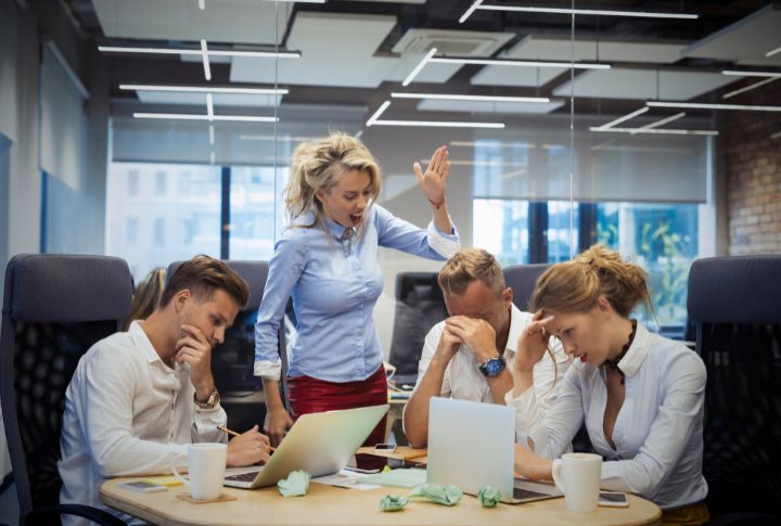 15 behaviors society labels as low-class