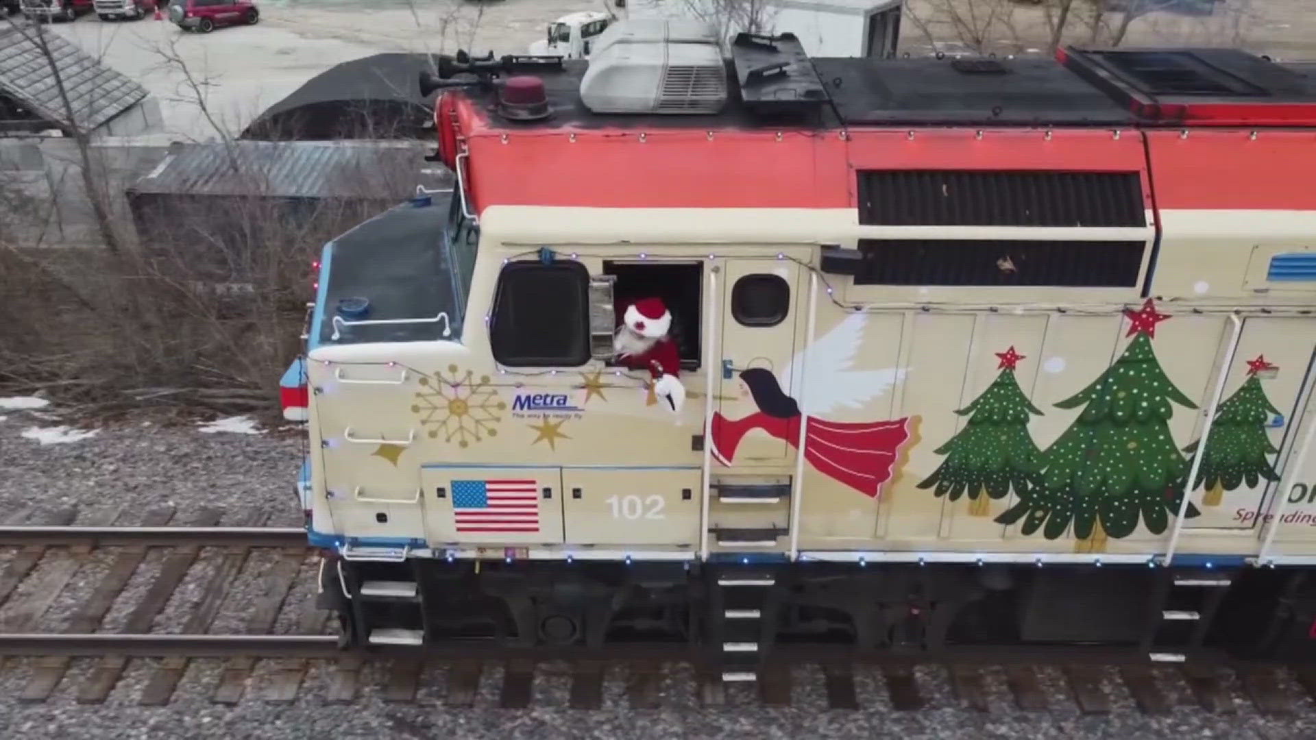 Chicago families take a ride on the holiday train to the North Pole