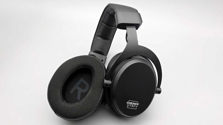 Cherry Xtrfy H3 wireless review: A comfortable, long-lasting gaming headset