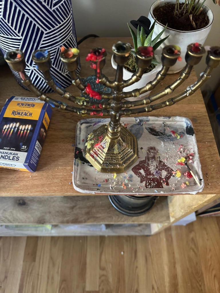 Readers: Have you ever been a third wheel?