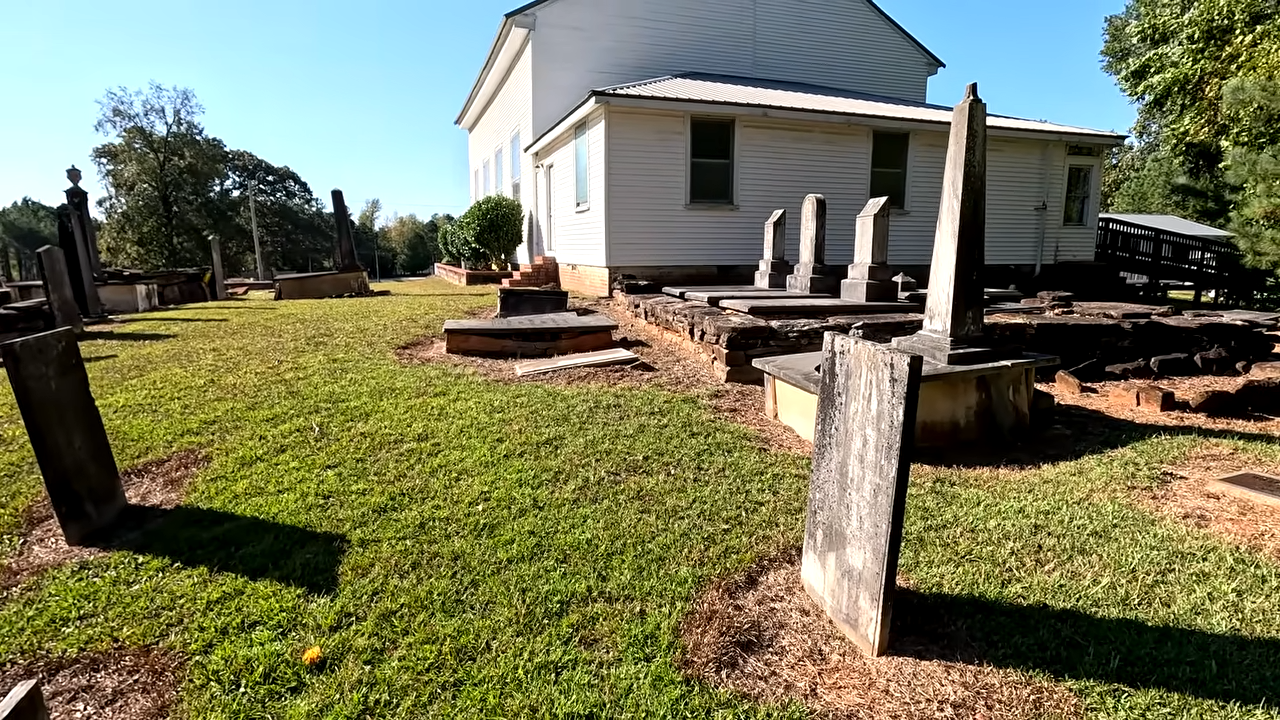The cemetery where a patriot and a traitor rest side by side