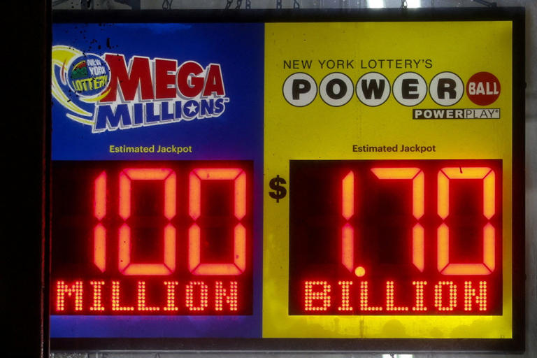 What time does the Powerball draw? What are the chances of winning?