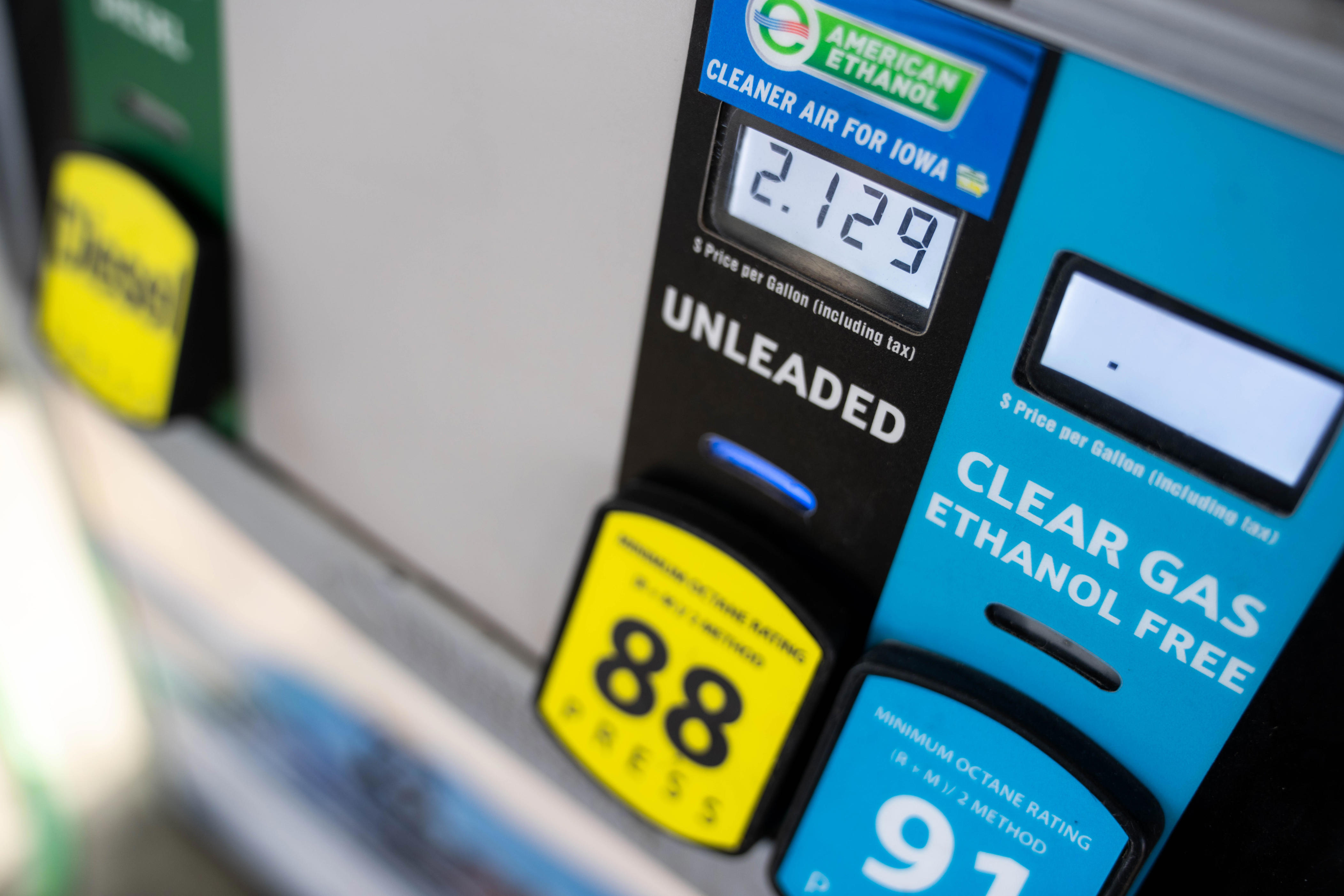 Iowa gas is cheap — here are the lowest prices in DSM for Christmas