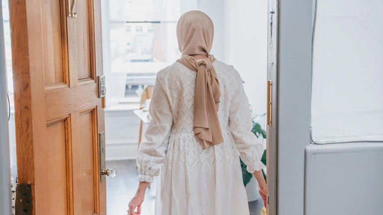 Do you live alone? You should follow these safety tips to a tee