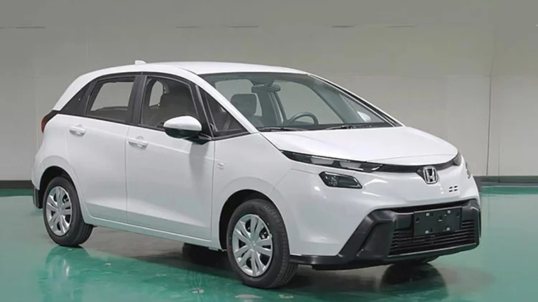 Wajah baru Honda Jazz 2026 terungkap! Desainnya berubah total jadi ...