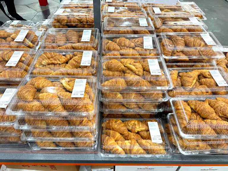 'That'd be up to a manager': The secret Costco bakery tip every ...