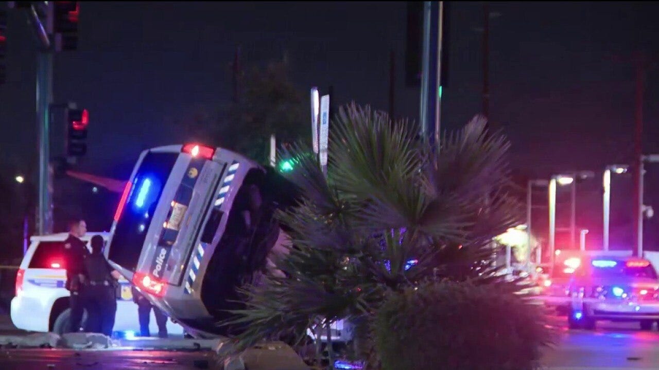 Crash leaves 3 hurt, including two Phoenix officers