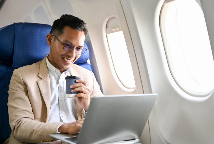 5 tricks to score a better spot on your flight