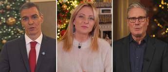 'Buon Natale', gli auguri dei leader: dalle foto di Trump al presepe di ...