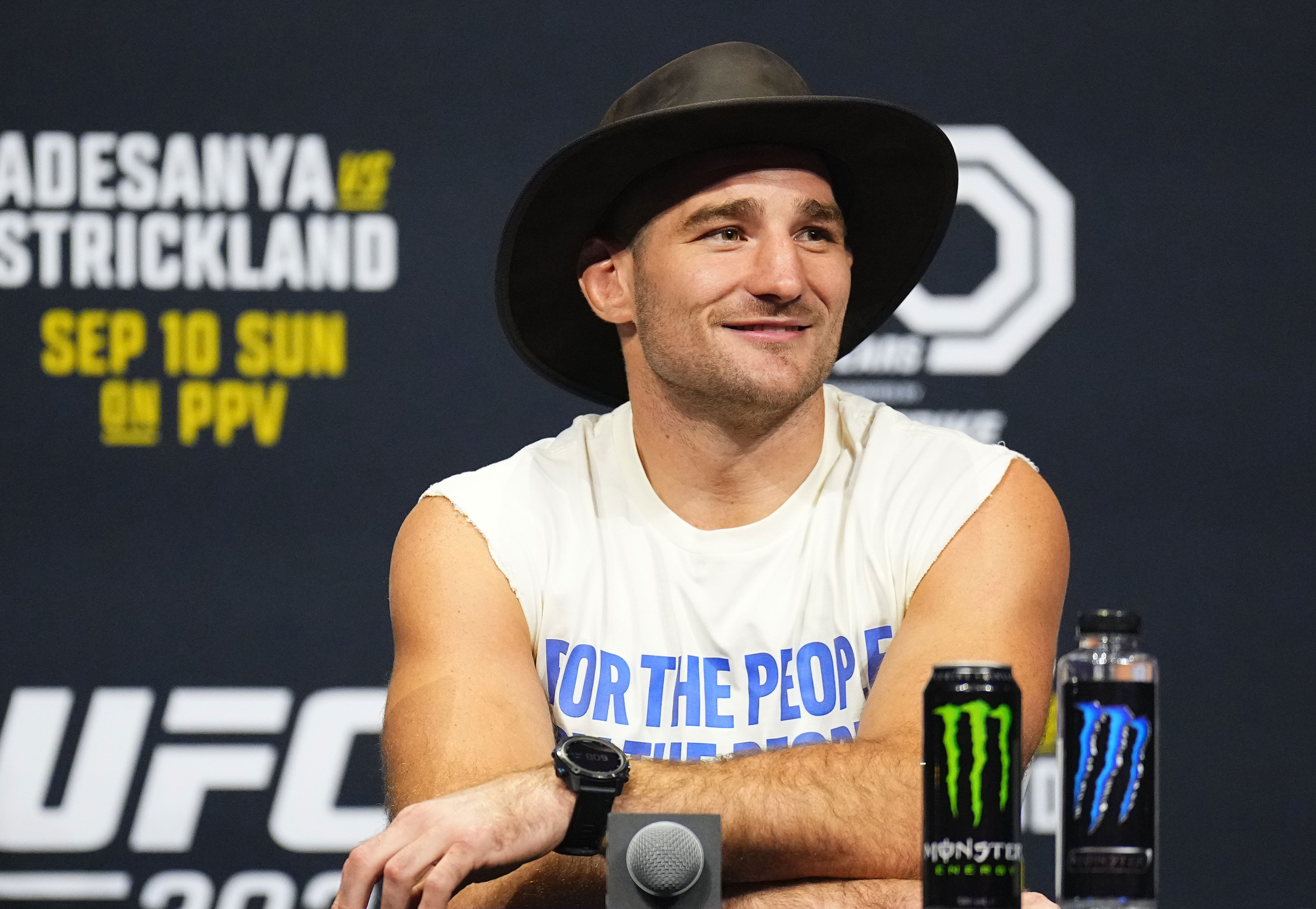 Sean Strickland vs. Anthony Hernandez odds: Ex-champ betting line ...