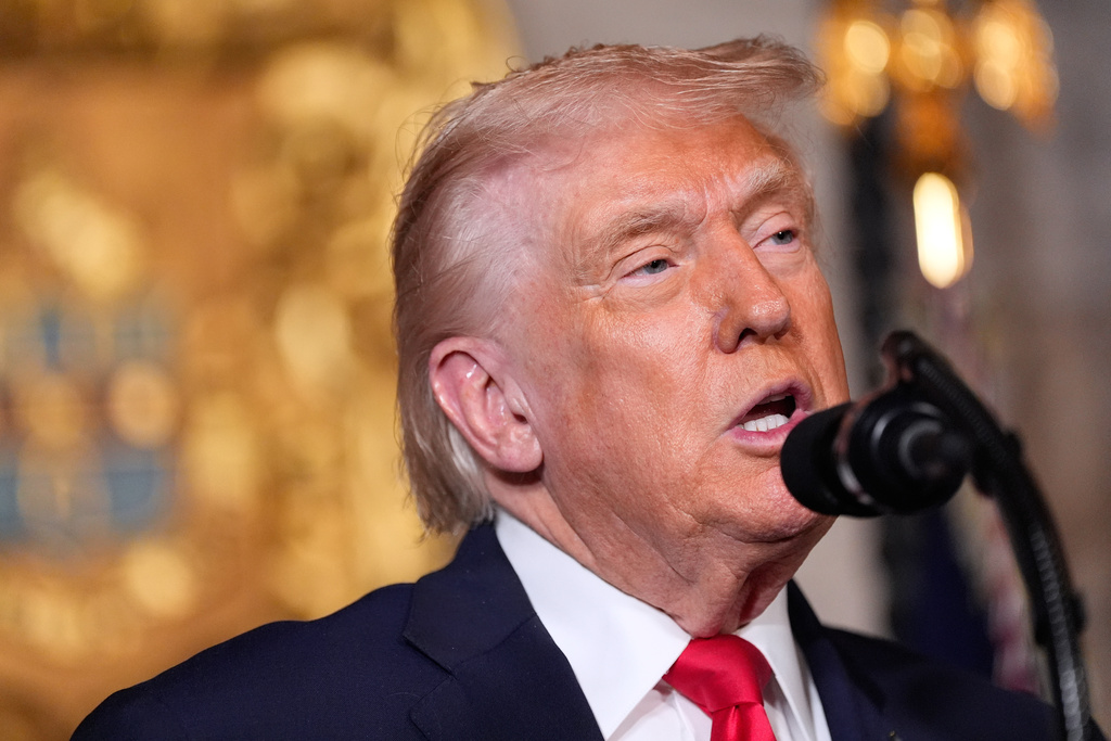 Judge blocks Trump effort to strip security clearance from attorney who ...