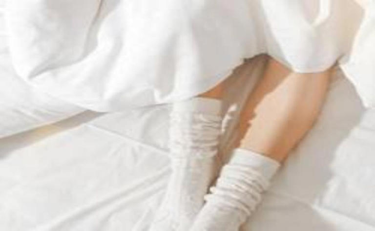 To wear or not to wear: What science reveals about sleeping with socks on