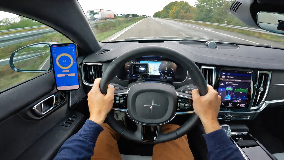 Polestar 1 goes full speed on Autobahn