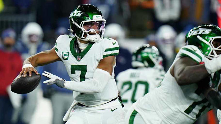 Two QBs for Jets after failed Justin Fields experiment