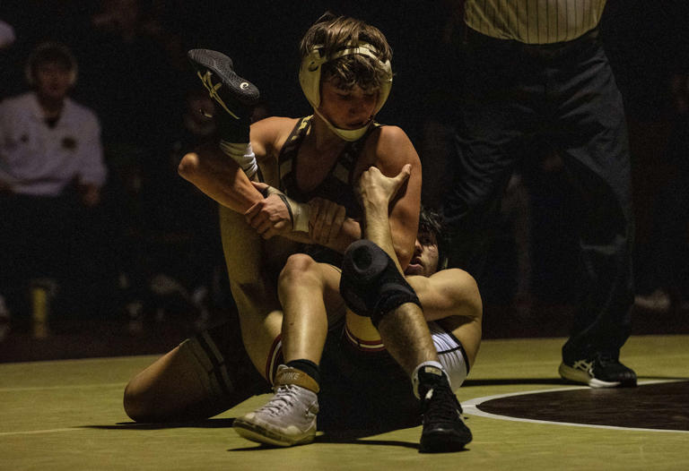 Team wrestling rankings for Dec. 24: A gap opens up
