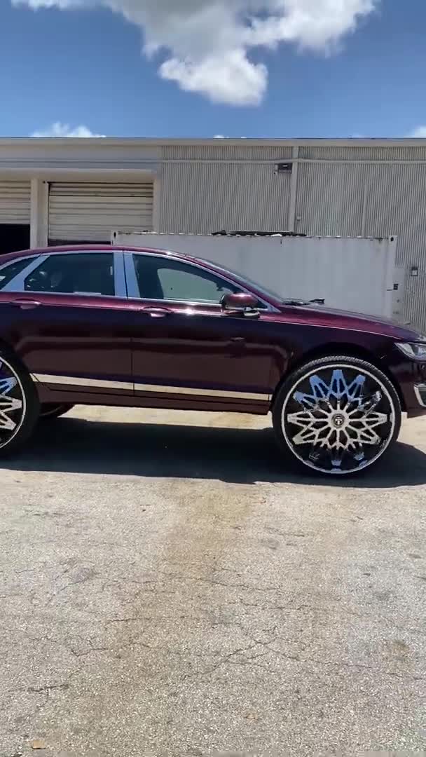 First Ever Lincoln MKZ on 32's Floaters Preview