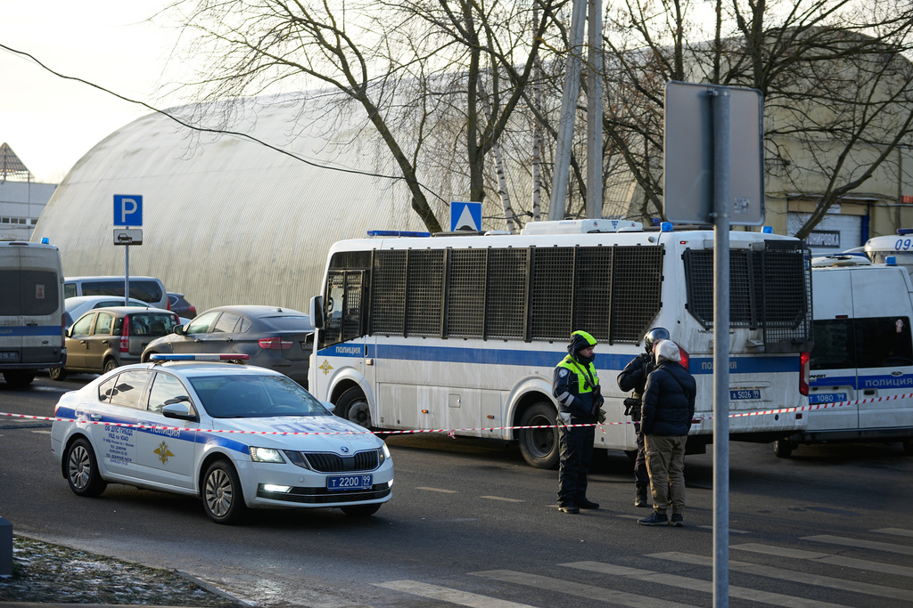 Explosion in Moscow kills 3 people. Official says Ukrainian ...