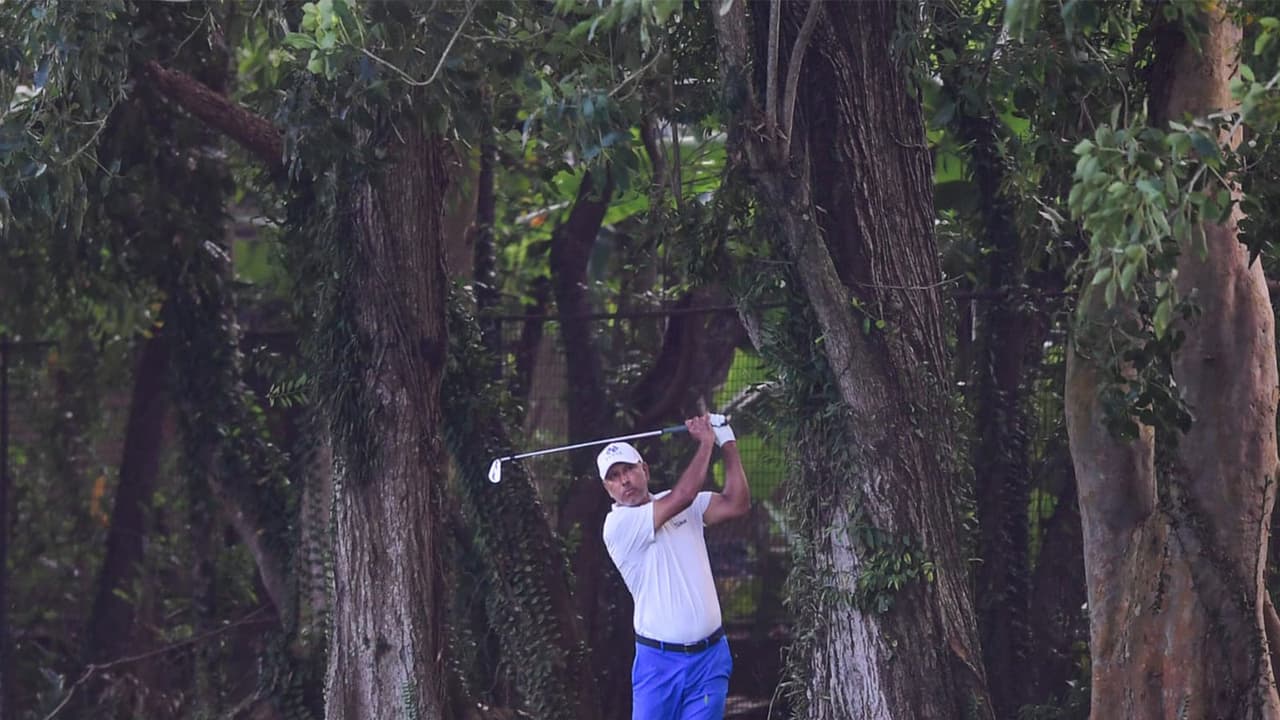 IGPL invitational: Aryan Anand holds lead; Chawrasia, Daluwatte close