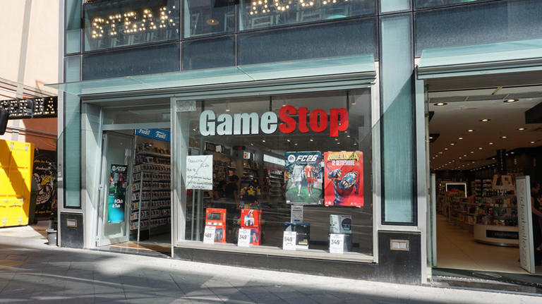 You've been warned: These popular retailer credit cards are simply terrible