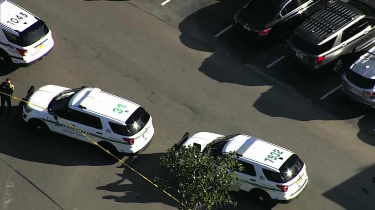 Part of Orange County condo complex taped off; deputies on scene