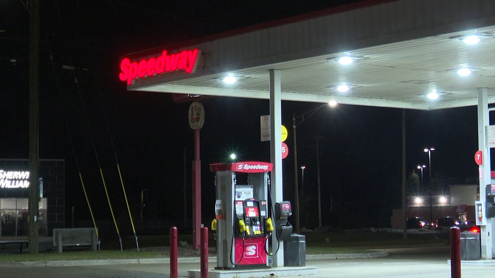 Woman injured in hit-and-run crash near Speedway on Lansing’s south side