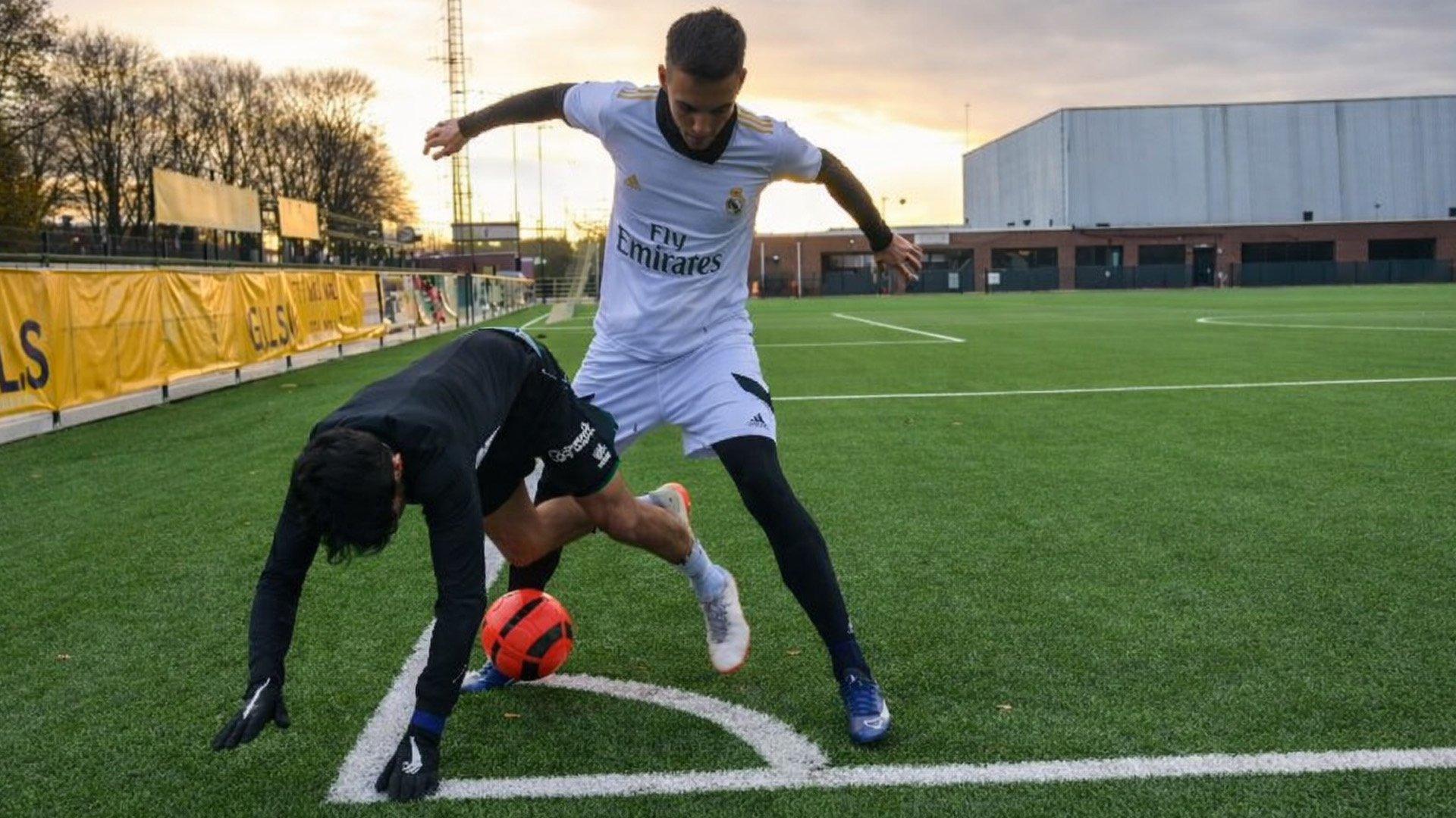 Intense freestyle duel for ball control